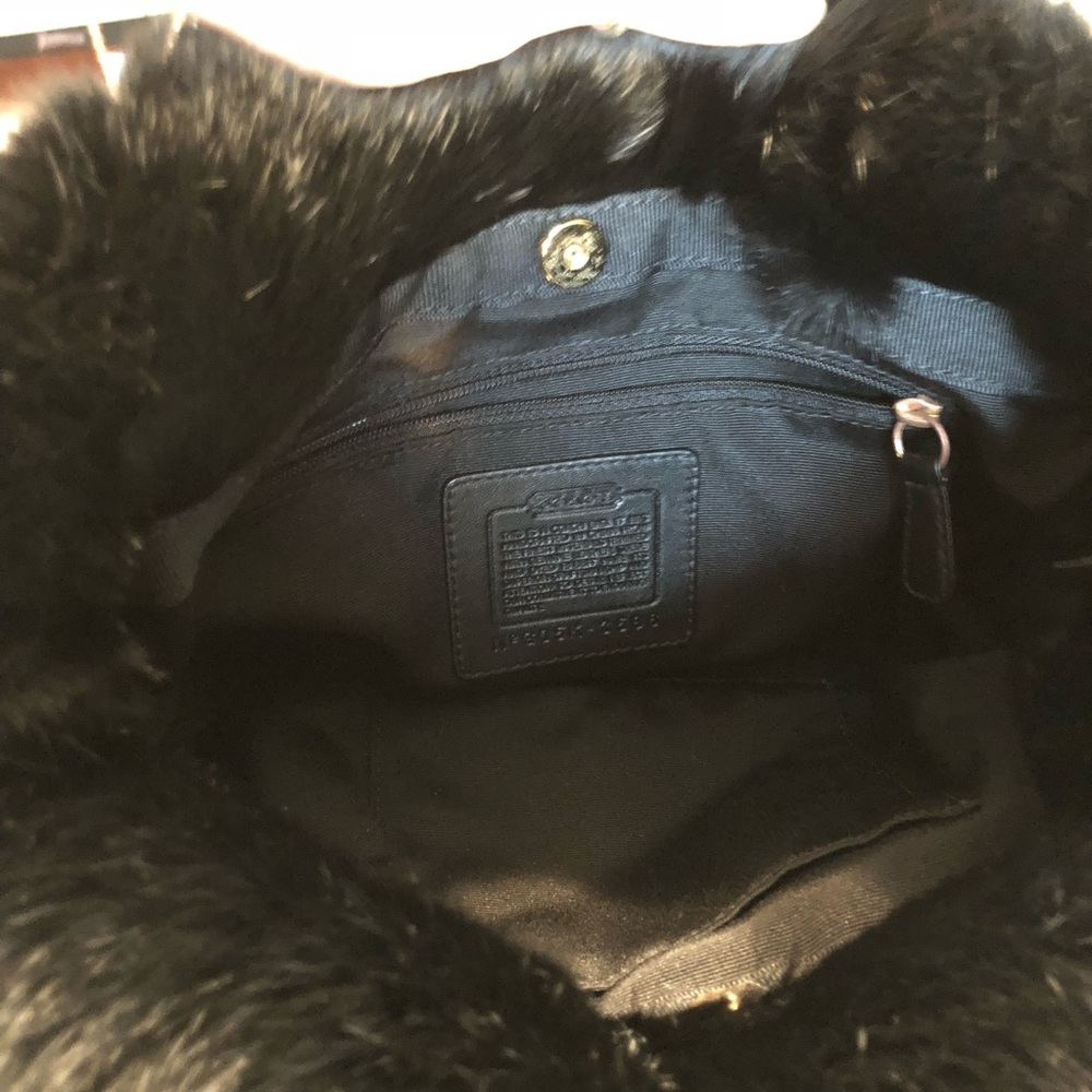 Coach Signature Le Rabbit & Nylon Hobo - Gem